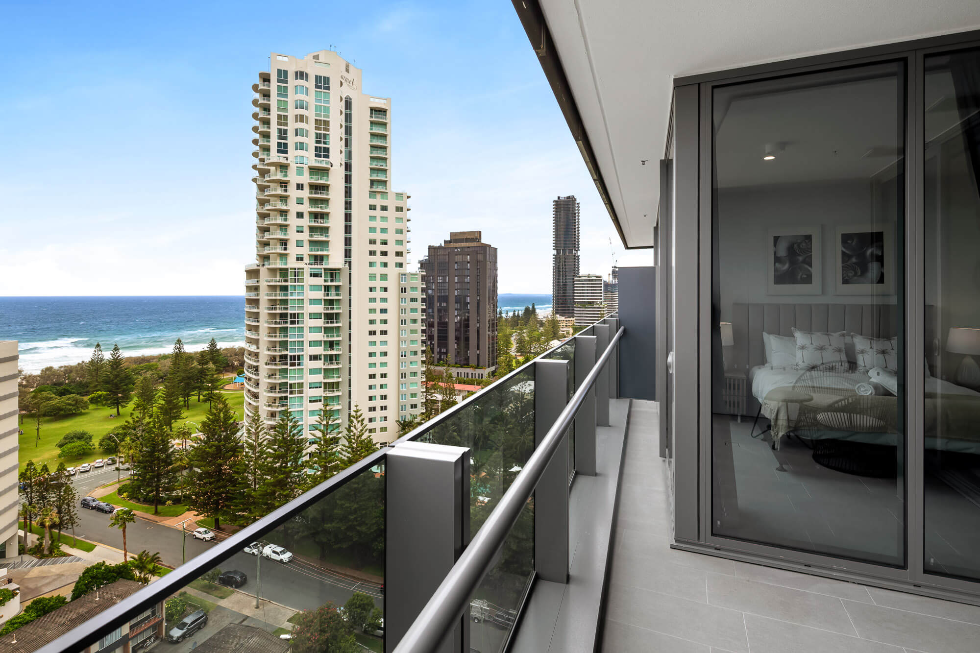 Gold Coast Accommodation – Signature Broadbeach – The CASSA